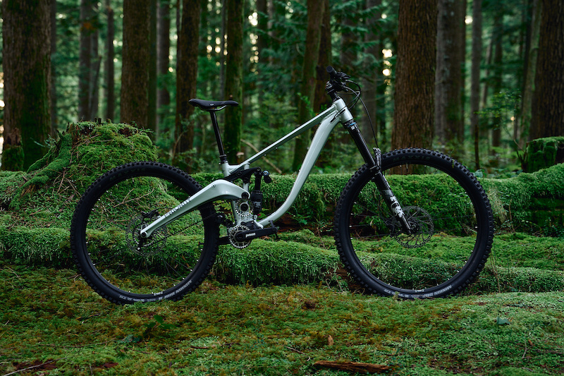 Priority Bikes Announces New High Pivot Enduro with Pinion Smart.Shift ...