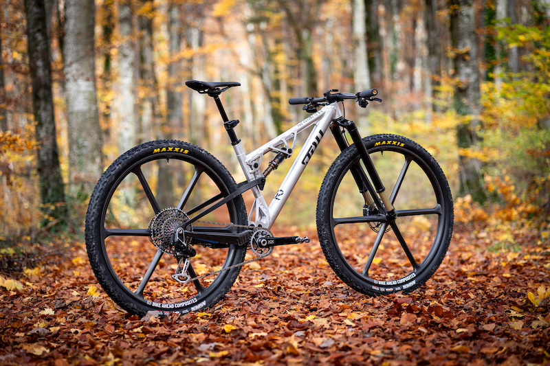 Bike Check: Stoll Bikes' P32 Prototype Went From Idea to Reality in Two ...