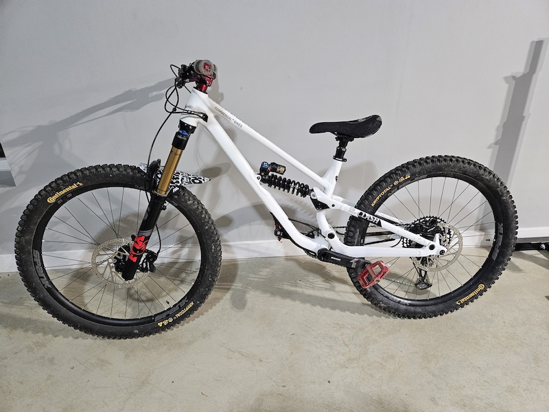 2023 Commencal Clash XS Mullet w/ Fox Factory Suspension For Sale