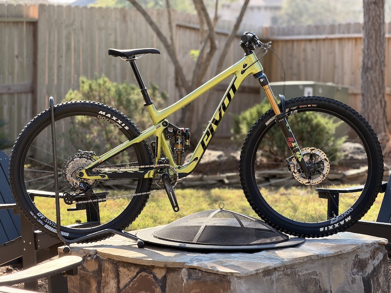 2022 Pivot Switchblade XT/XTR 29er For Sale