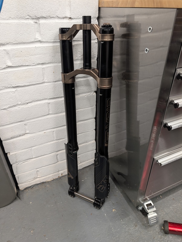 2025 EXT Vaia fork - almost new For Sale
