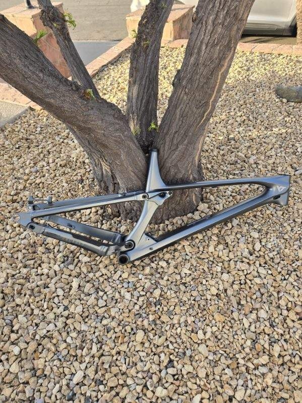 2023 Yt izzo frame XL For Sale