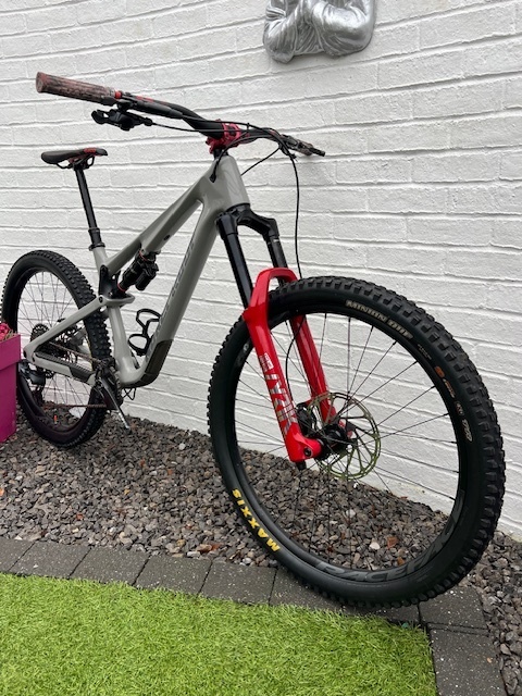 2020 Nukeproof Reactor 275 RS Carbon Custom For Sale