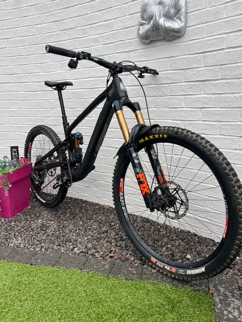 2024 Hope HB916 Mullet Custom Build. Huge Spec For Sale