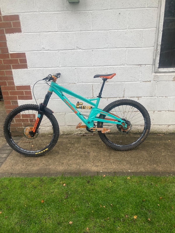 2017 Orange alpine 6 rs in mountain mint, size medium For Sale