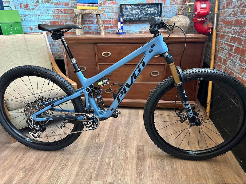2023 PIVOT Trail. 429 - For Sale