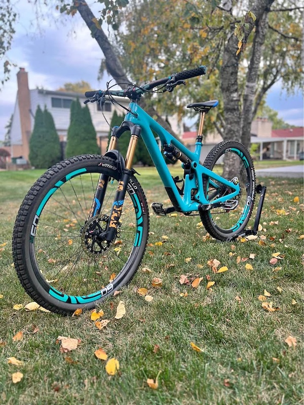 2022 yeti SB130 carbon excellent condition For Sale