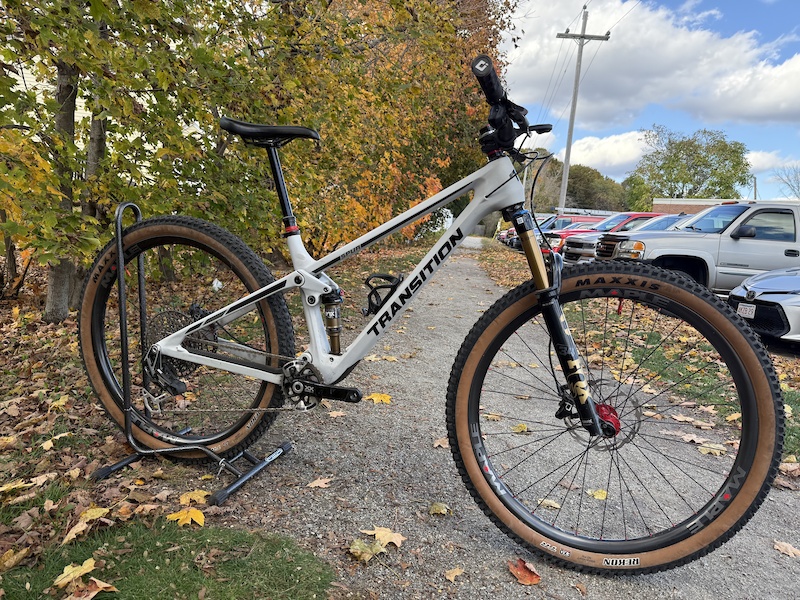 2025 Transition Spur Medium - Upgraded! For Sale