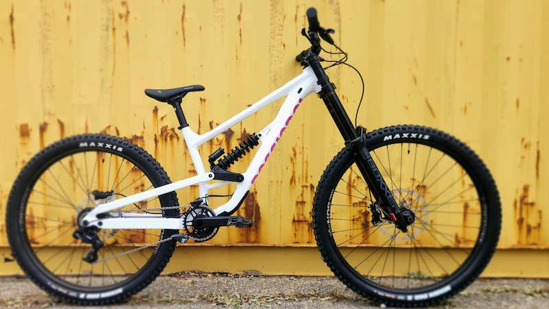 2025 BRAND NEW Rossignol Project DH Small For Sale