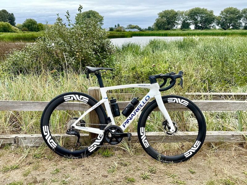 2025 Pinarello F5 roadbike For Sale