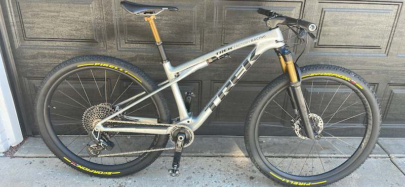2024 Trek Supercaliber 9.9 slr. Gen 2. Size medium. For Sale