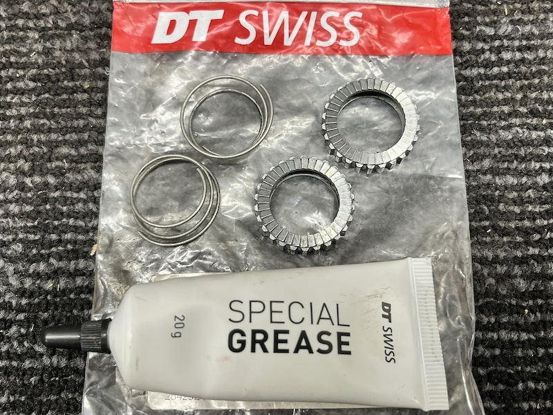 DT Swiss 36T Ratchet Set with springs & grease For Sale