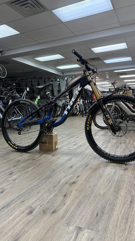 2025 Trek Session AL Frame R3 For Sale