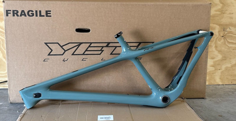 2023 Yeti ARC Frame Large in Rhino For Sale