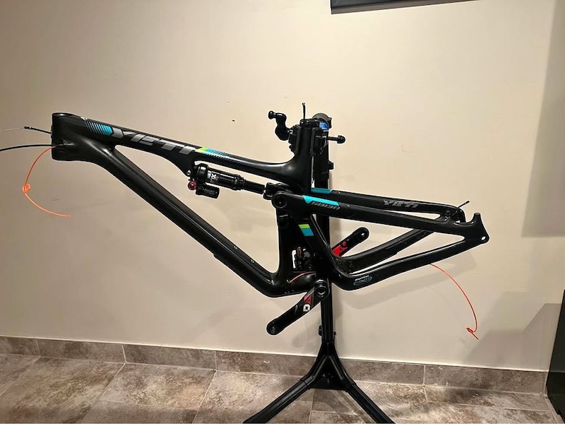 2020 Yeti SB130 Turq Large Carbon Frame – Like New For Sale