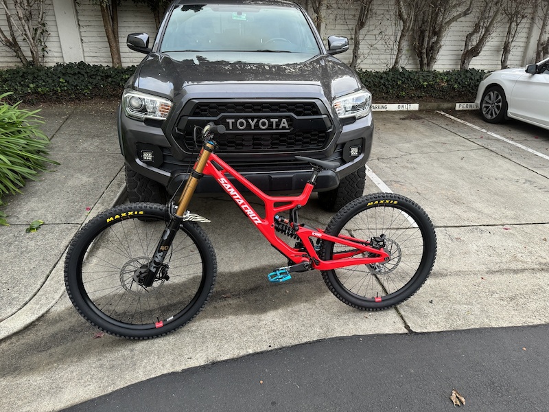 2025 Santa Cruz V10 CC X01 For Sale