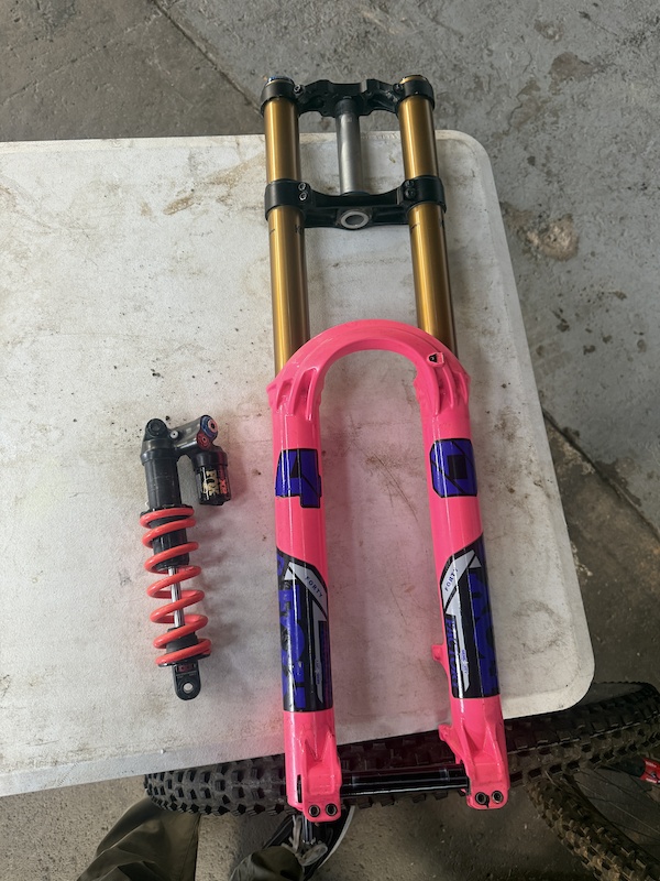2024 Fox 40 Grip 2 - Powdercoated Pink For Sale
