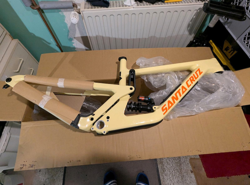 2026 Santa Cruz Nomad 6 CC Frame Size M + Shock For Sale