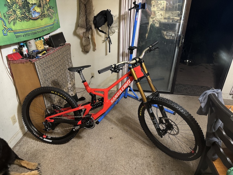 2025 Santa Cruz V10 CC X01 For Sale