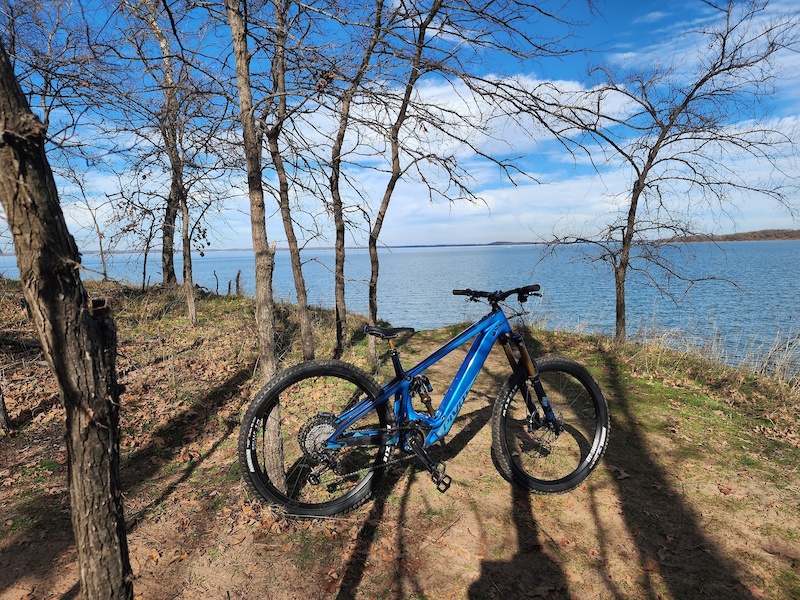 2024 Pivot Shuttle LT Team XTR For Sale