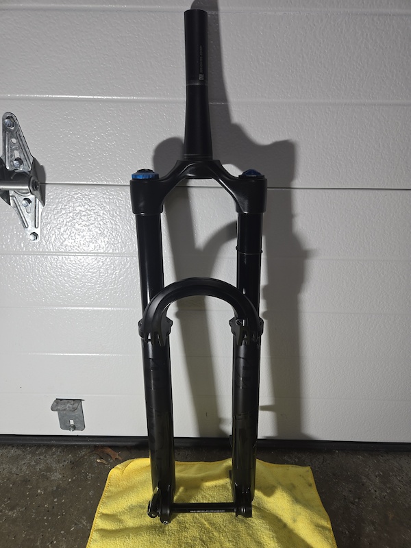 2023 FOX 36 Performance Elite Grip2 For Sale