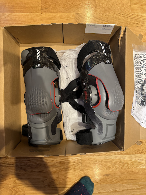 2025 POD Active K8 3.0 Forged Carbon Knee Braces – Size M For Sale