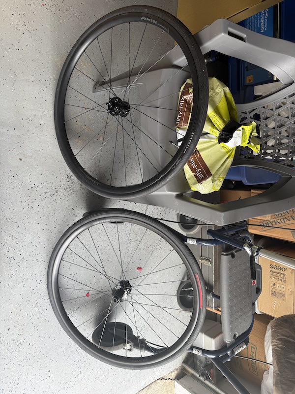 2025 Axis sport disc wheel set 700c specialized For Sale