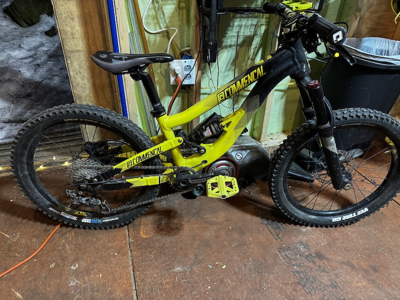 2022 Commencal supreme kids bike For Sale