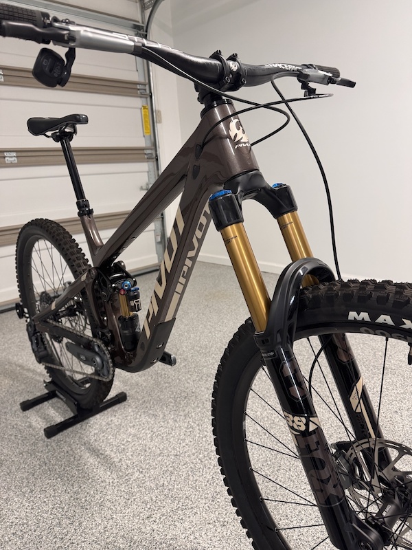 2024 Pivot Firebird - Large For Sale