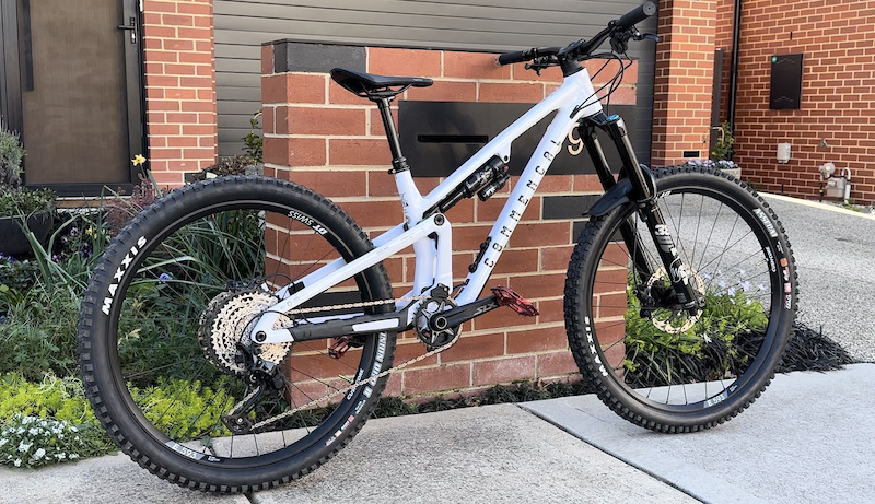 2026 Commencal Meta SX V5 Essential For Sale
