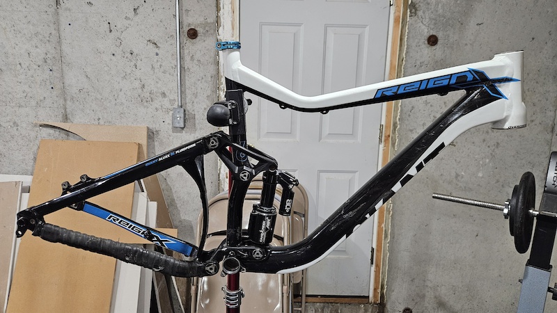 Giant Reign X Frame 26” Full Suspension Size For Sale