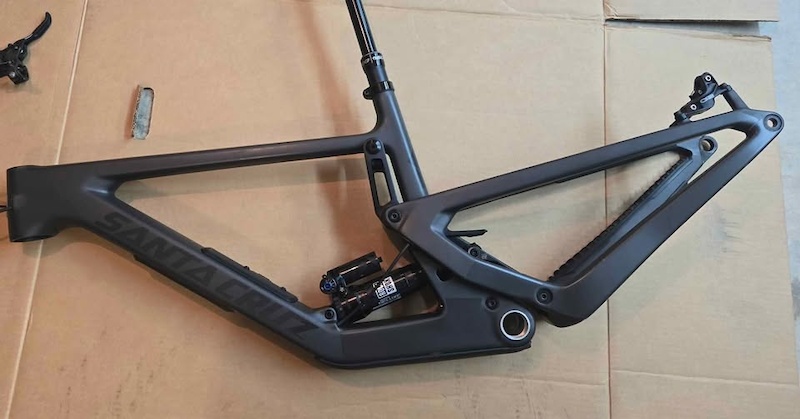 2024 Santa Cruz Bronson cc frame For Sale