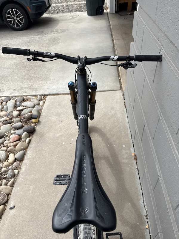 2024 Pivot Switchblade For Sale
