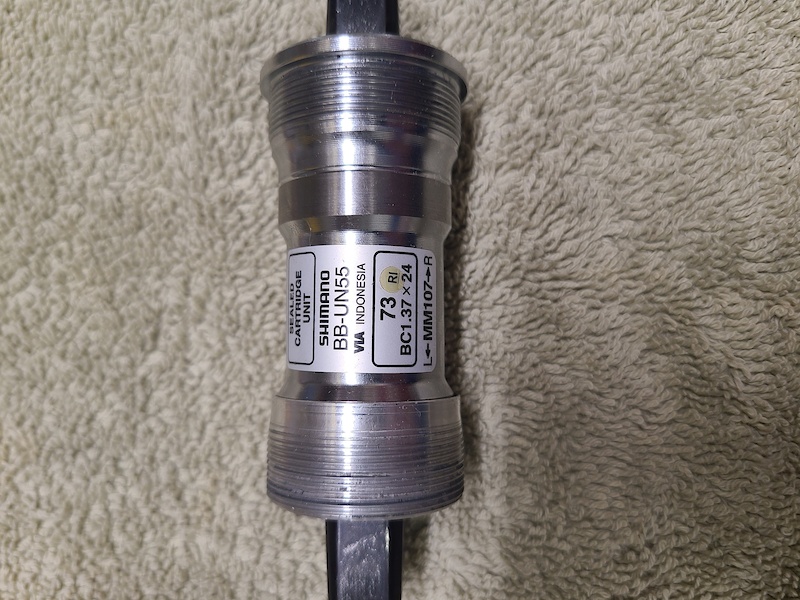 Shimano Bottom Bracket BB-UN55 Square Taper 73mm For Sale