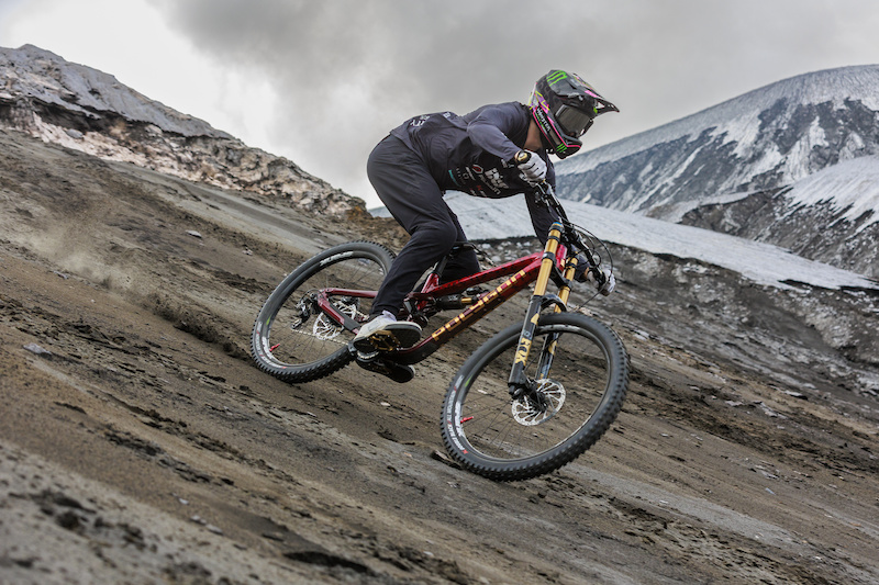 Sam Reynolds Signs with Polygon for 2026 & Beyond - Pinkbike
