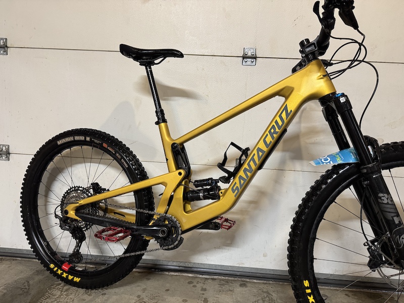 2022 Santa Cruz Bronson Frame with Extras For Sale