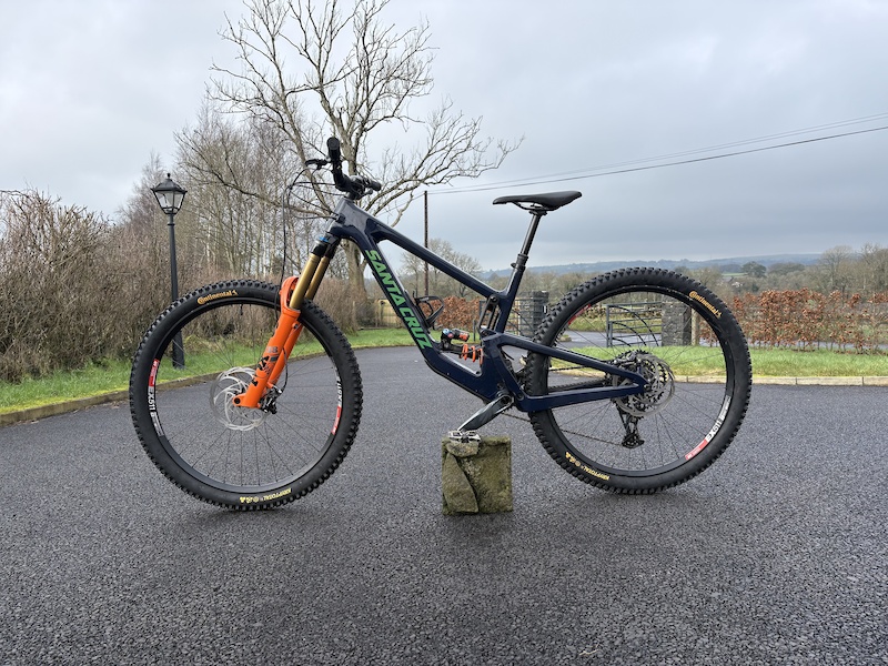 2023 Santa Cruz Megatower V2 • NEW Forks and Drivetrain For Sale
