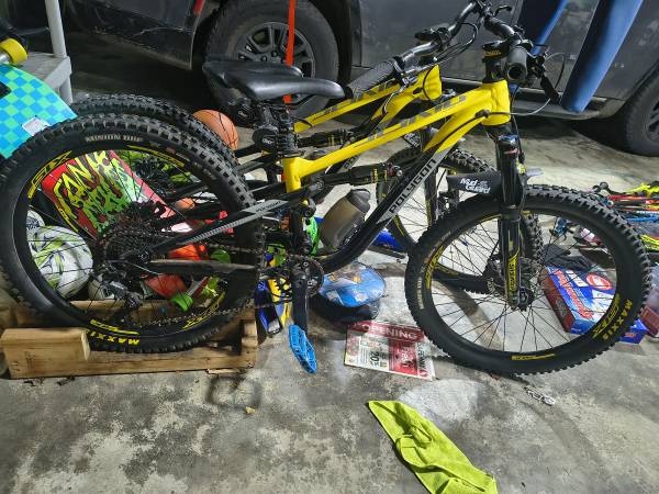 2021 Polygon D24 Kids MTB full suspension bike For Sale