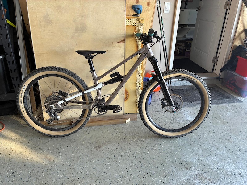 2024 COMMENCAL CLASH 24 For Sale