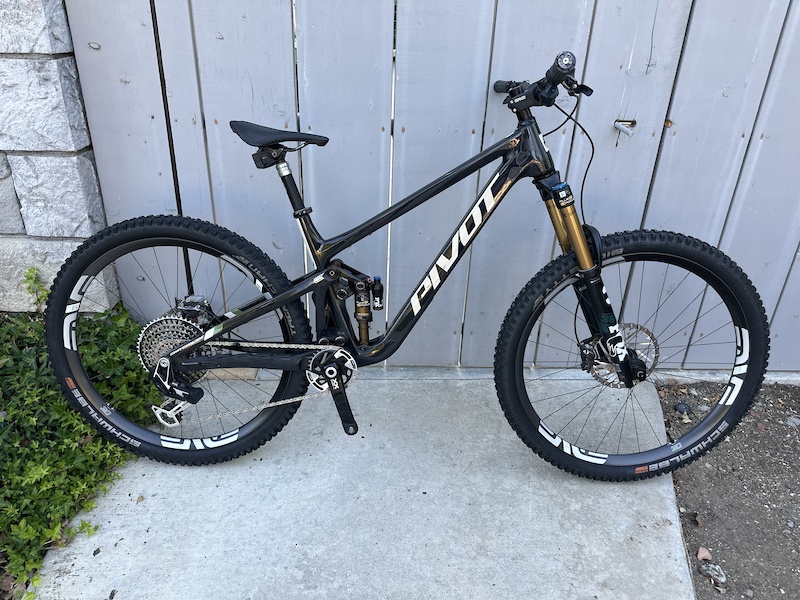 2025 Latest model pivot switchblade, size large, team build For Sale