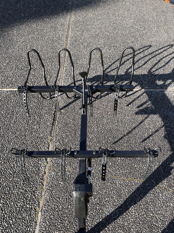 2025 Thule reVert 4-bike Rack For Sale