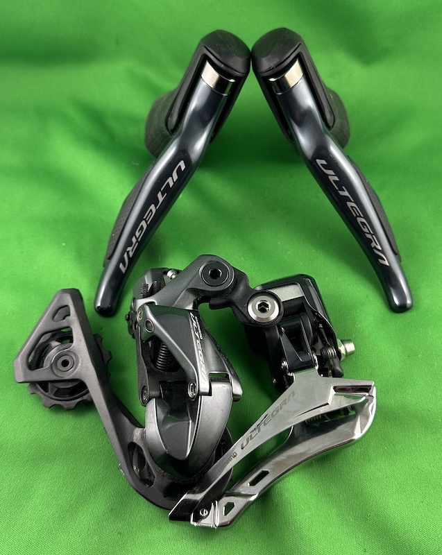 Ultegra Di2 Groupset R8050 - 11 speed For Sale