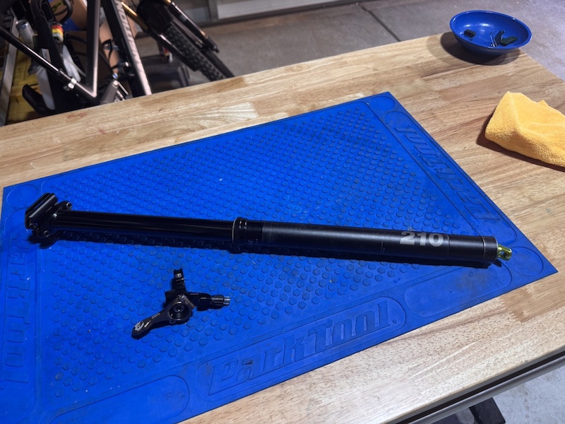 2025 One Up Dropper V3 w/ Wolf Tooth Pro lever For Sale