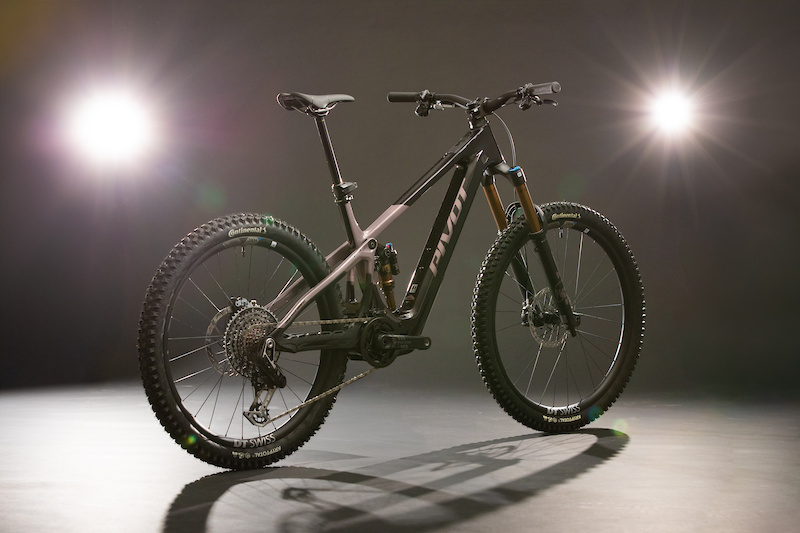 First Look: Pivot Shuttle AMP'd with Avinox's M2S Motor - Pinkbike