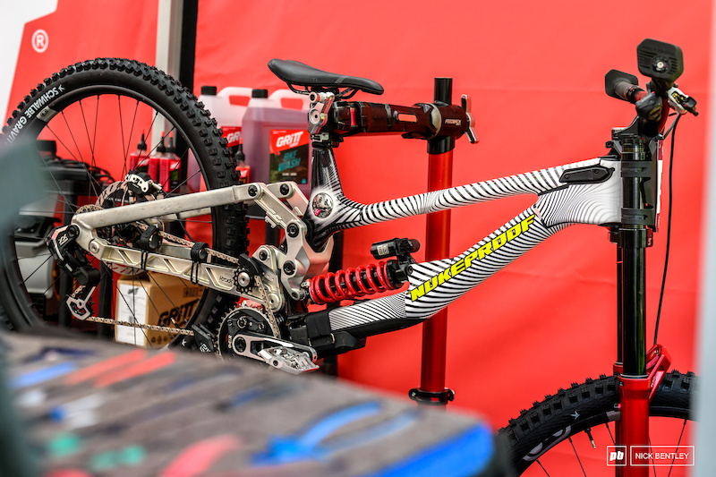 Spotted: Mid-Pivot Nukeproof Dissent DH Prototype - 2026 Loudenvielle ...