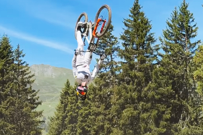 Asa Vermette & Theo Erlangsen Sends Backflips During Practice at the ...