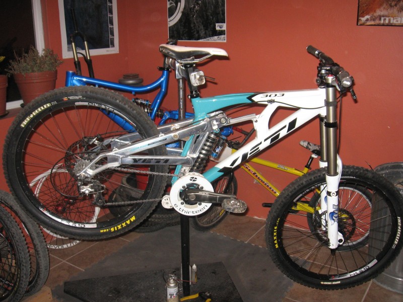 2009 Large Yeti 303 downhill bike For Sale