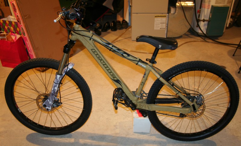 2003 Devinci Hucker w/ Sherman Flick CAMO small very good conditi For Sale