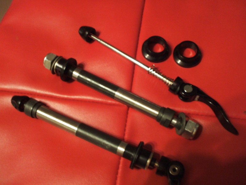 2009 BRAND NEW! Azonic Outlaw RED For Sale