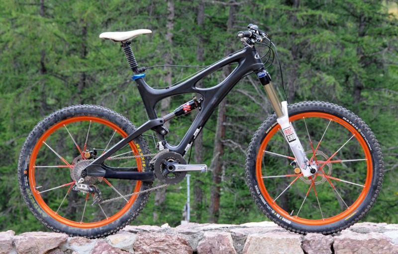 Mojo HD Hits the Slopes - Pinkbike